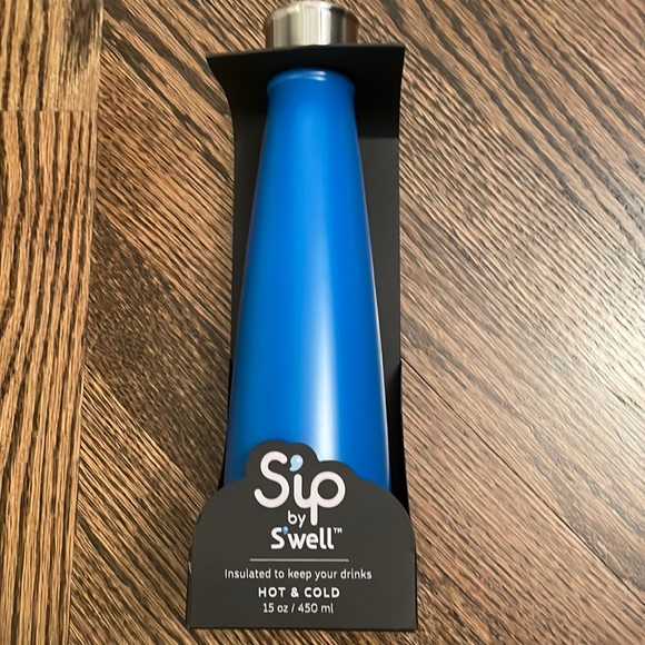 Swell | Dining | Nwt Sip By Swell Insulated Water Bottle | Poshmark